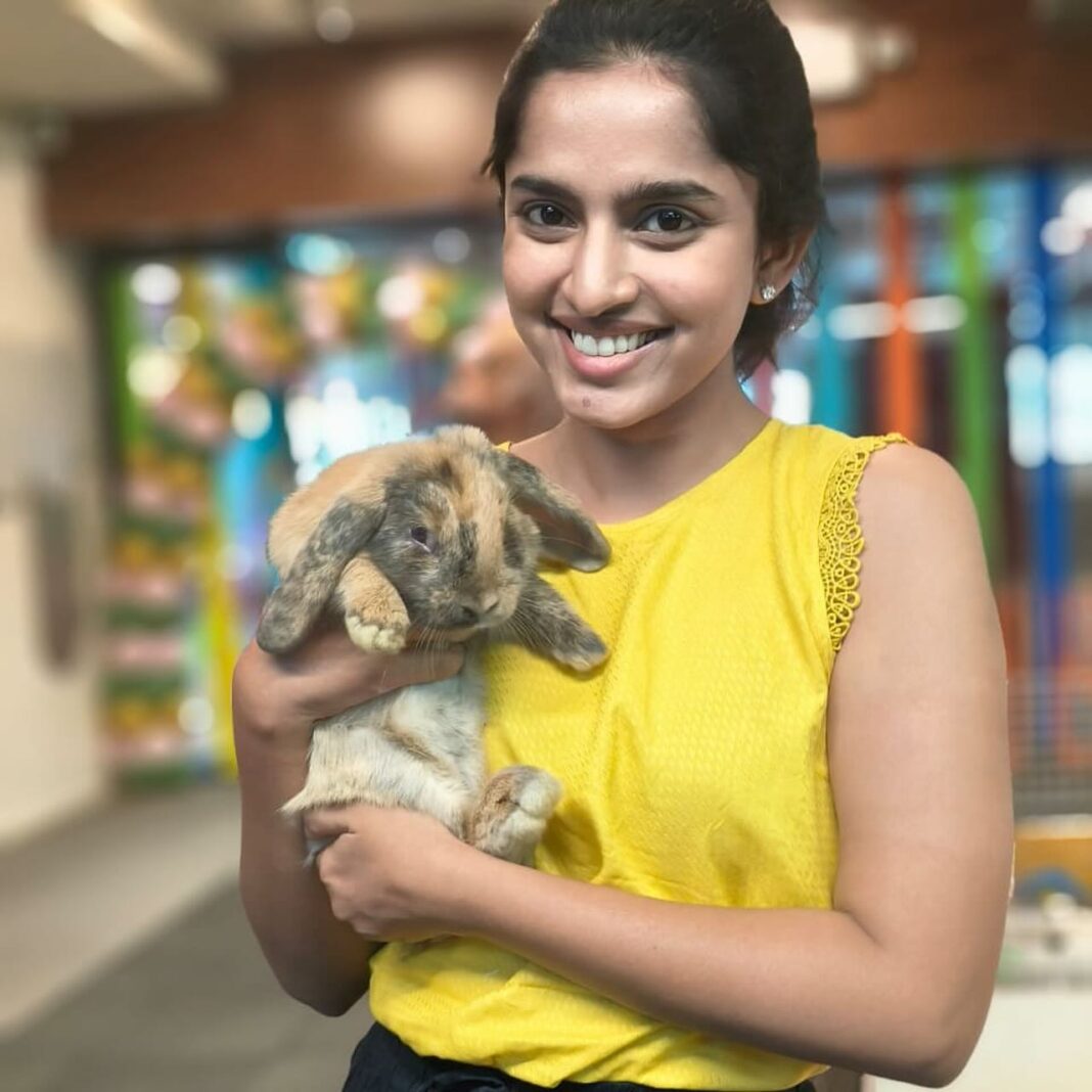 Actress Divya Sripada HD Instagram Photos and Wallpapers May 2024 ...