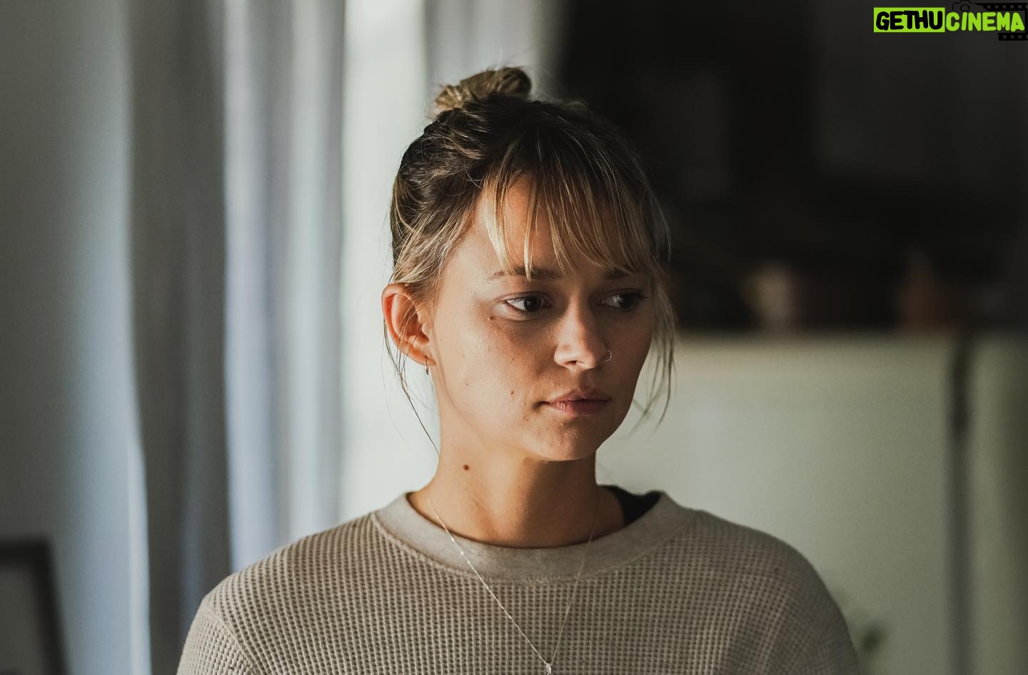 Actress Ellie Duckles HD Instagram Photos and Wallpapers May 2022 ...