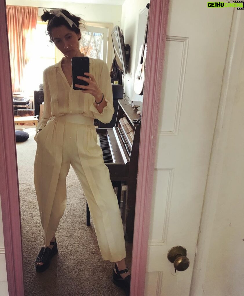 Actress Emily Kokal HD Instagram Photos and Wallpapers May 2019 | Gethu ...