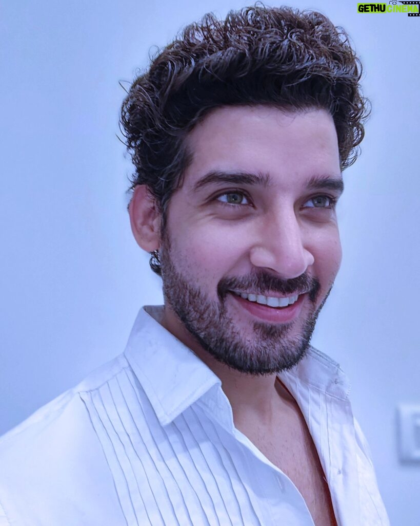 Actor Gautam Vig HD Instagram Photos and Wallpapers July 2024 | Gethu ...