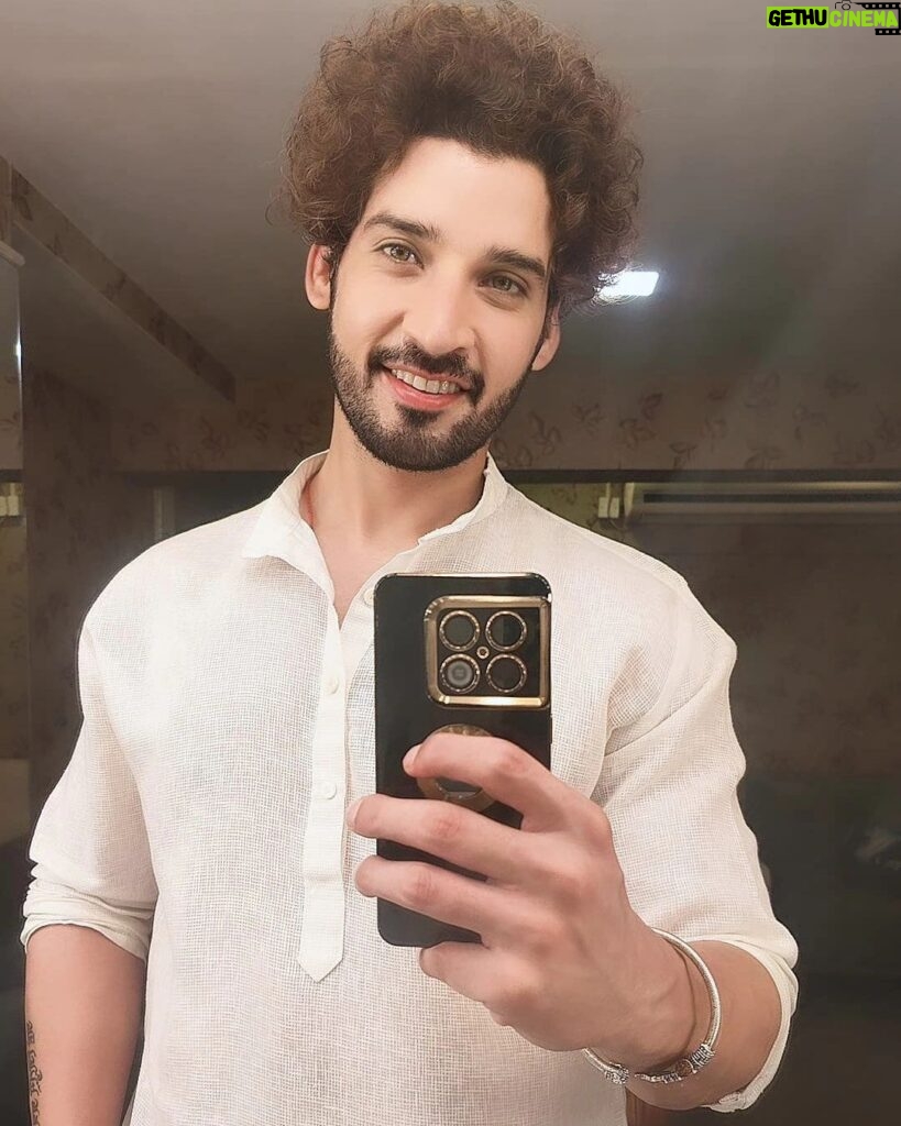 Actor Gautam Vig HD Instagram Photos and Wallpapers July 2024 | Gethu ...