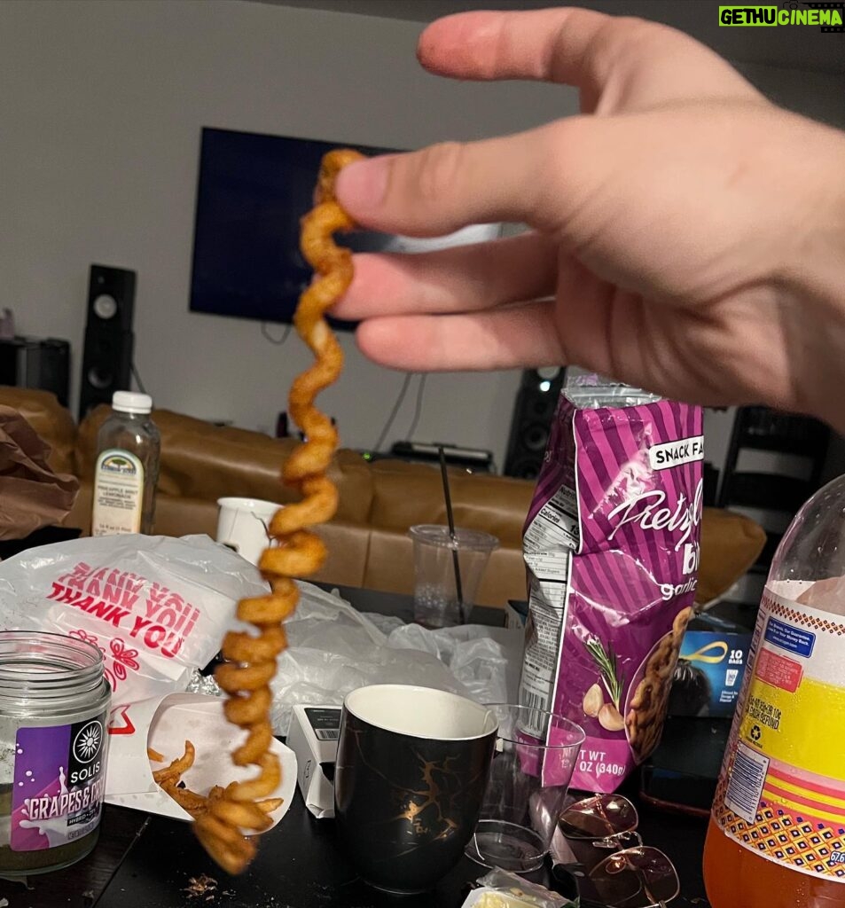 Actress Hannah Riley HD Instagram Photos and Wallpapers May 2023 ...