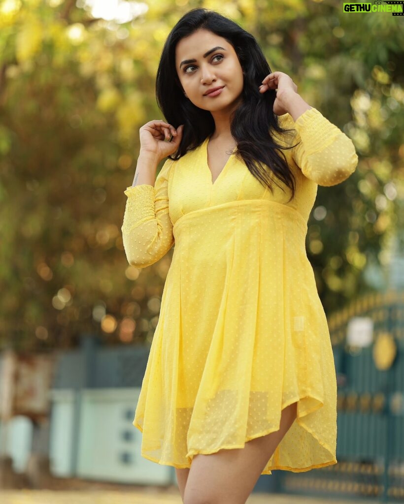 Actress Janani Ashok Kumar HD Instagram Photos and Wallpapers July 2024 ...