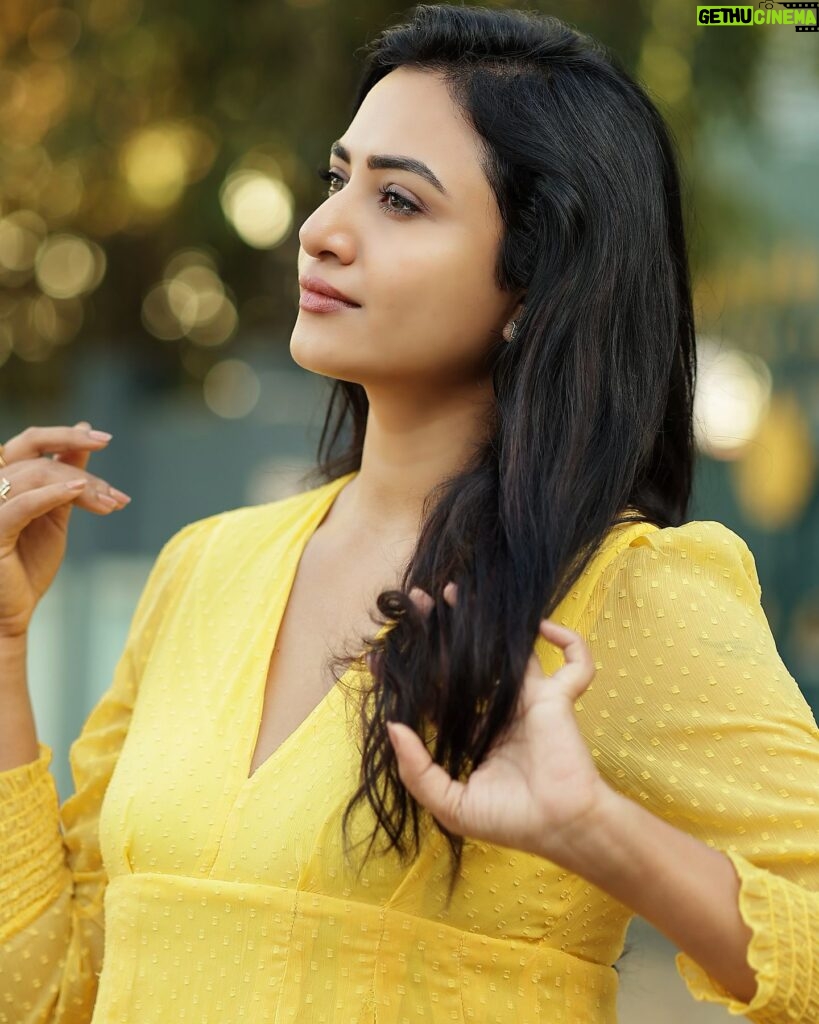 Actress Janani Ashok Kumar HD Instagram Photos and Wallpapers June 2024 ...