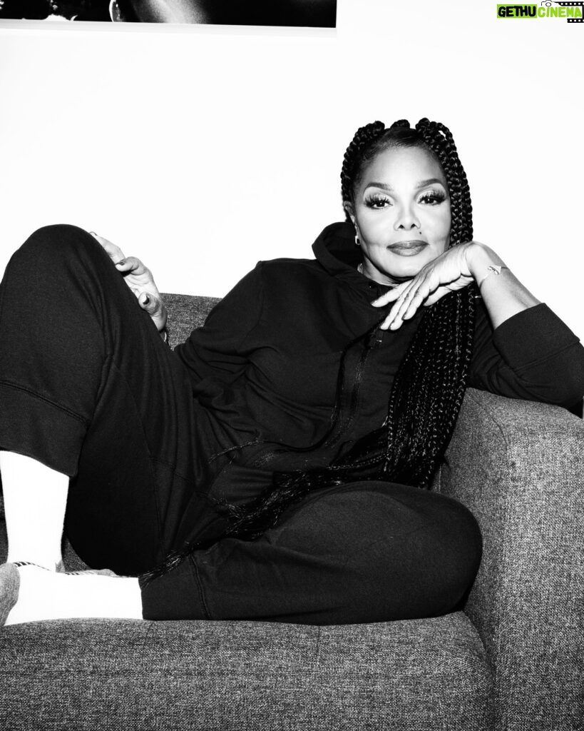 Actress Janet Jackson HD Instagram Photos and Wallpapers June 2024 ...
