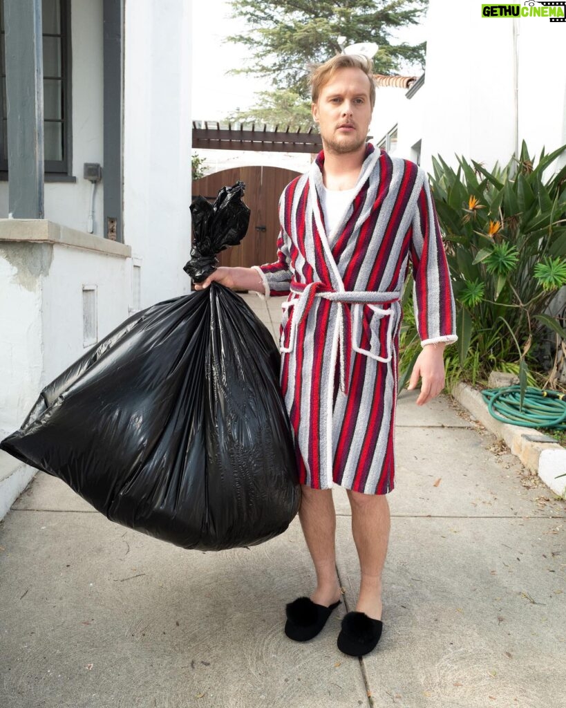Actor John Early HD Instagram Photos and Wallpapers June 2022 | Gethu ...
