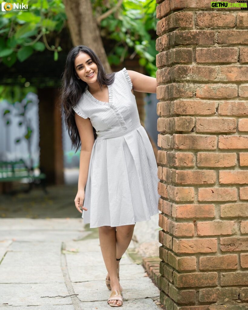 Actress Kanmani Manoharan HD Instagram Photos and Wallpapers July 2024 ...