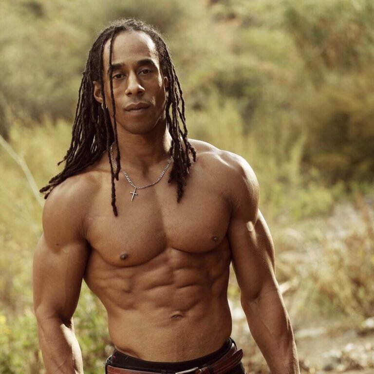 Lateef Crowder’s Instagram: 10 Most Liked Photos