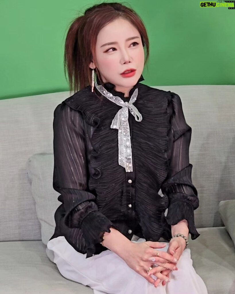 Actress Lee Chae-dam HD Instagram Photos and Wallpapers May 2024 ...