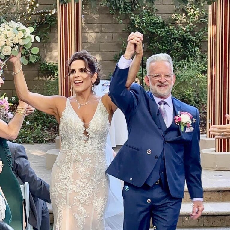 10 Most Popular Instagram Photos of Lori Alan