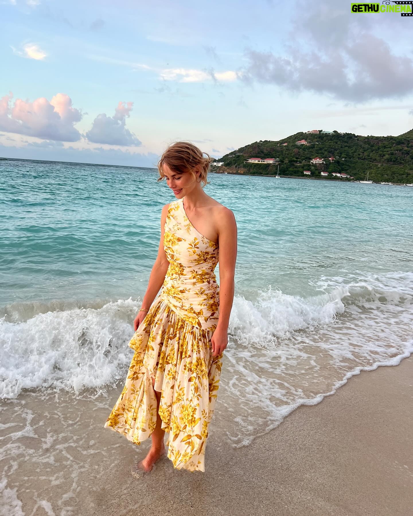 Actress Lucy Fry HD Photos and Wallpapers December 2024 | Gethu Cinema