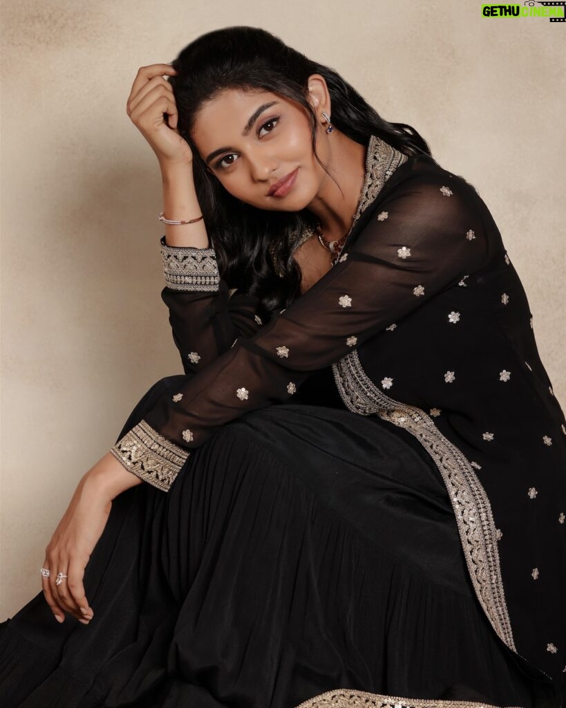 Actress Mamitha Baiju HD Instagram Photos and Wallpapers June 2024 ...