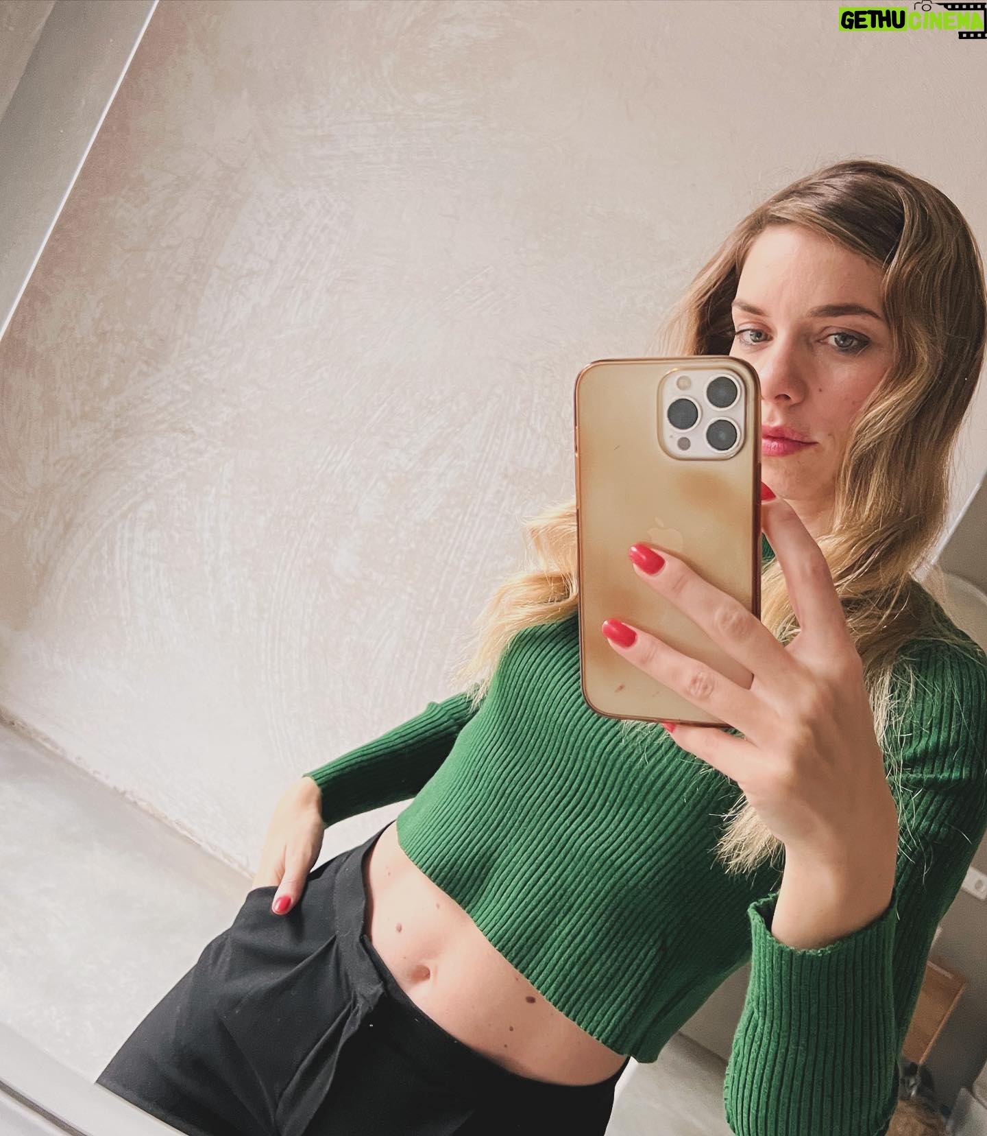 María Mera Wiki, Biography, Age, Gallery, Spouse and more