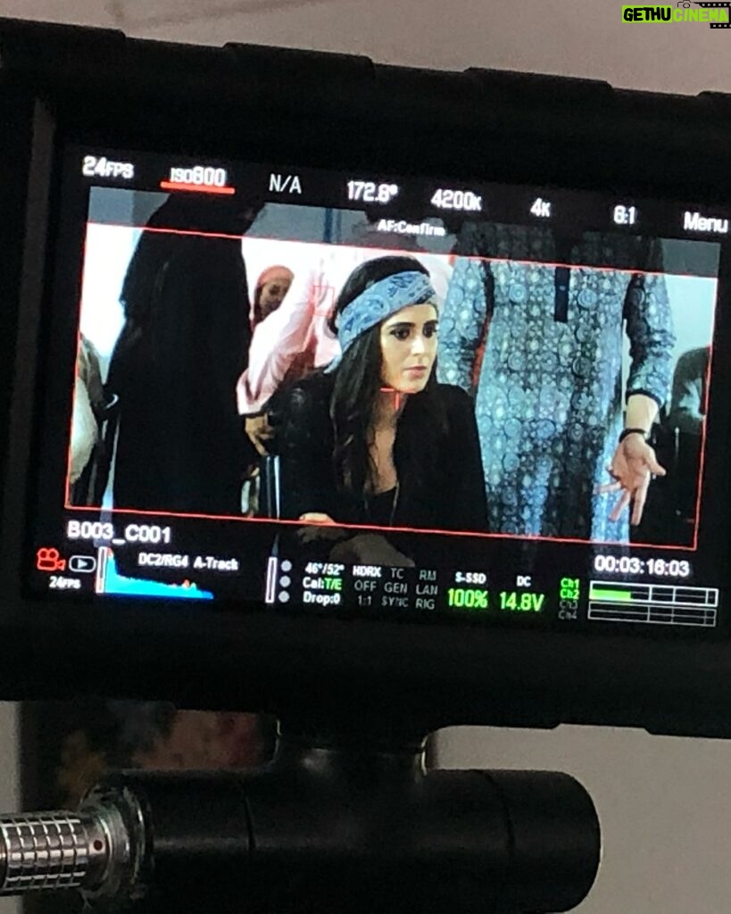 Actress Meenakshi Dixit HD Instagram Photos and Wallpapers June 2024 ...