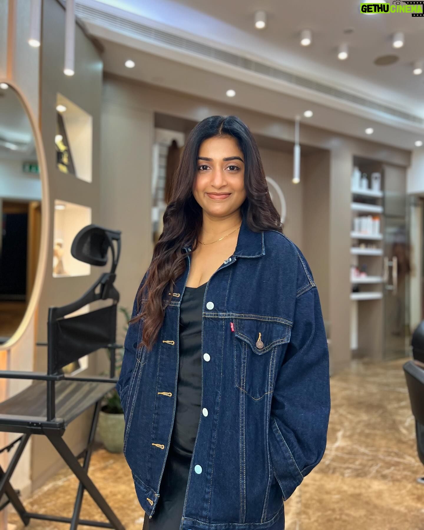 Actress Meera Jasmine HD Instagram Photos and Wallpapers August 2024 ...