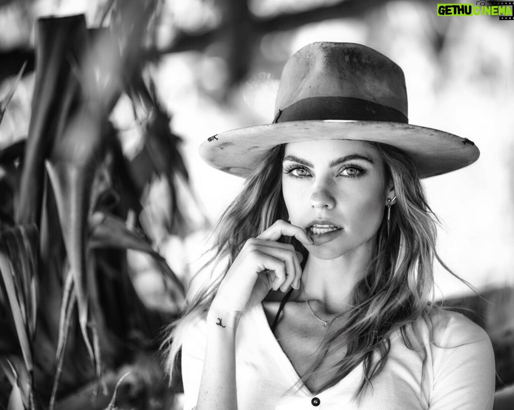Actress Melina Vidler HD Instagram Photos and Wallpapers January 2021 ...