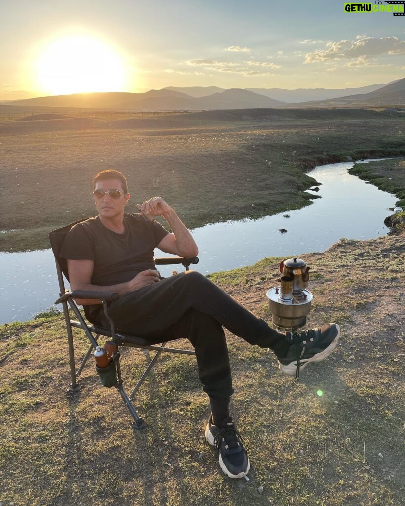 Actor Mert Kılıç HD Instagram Photos and Wallpapers May 2022 | Gethu Cinema