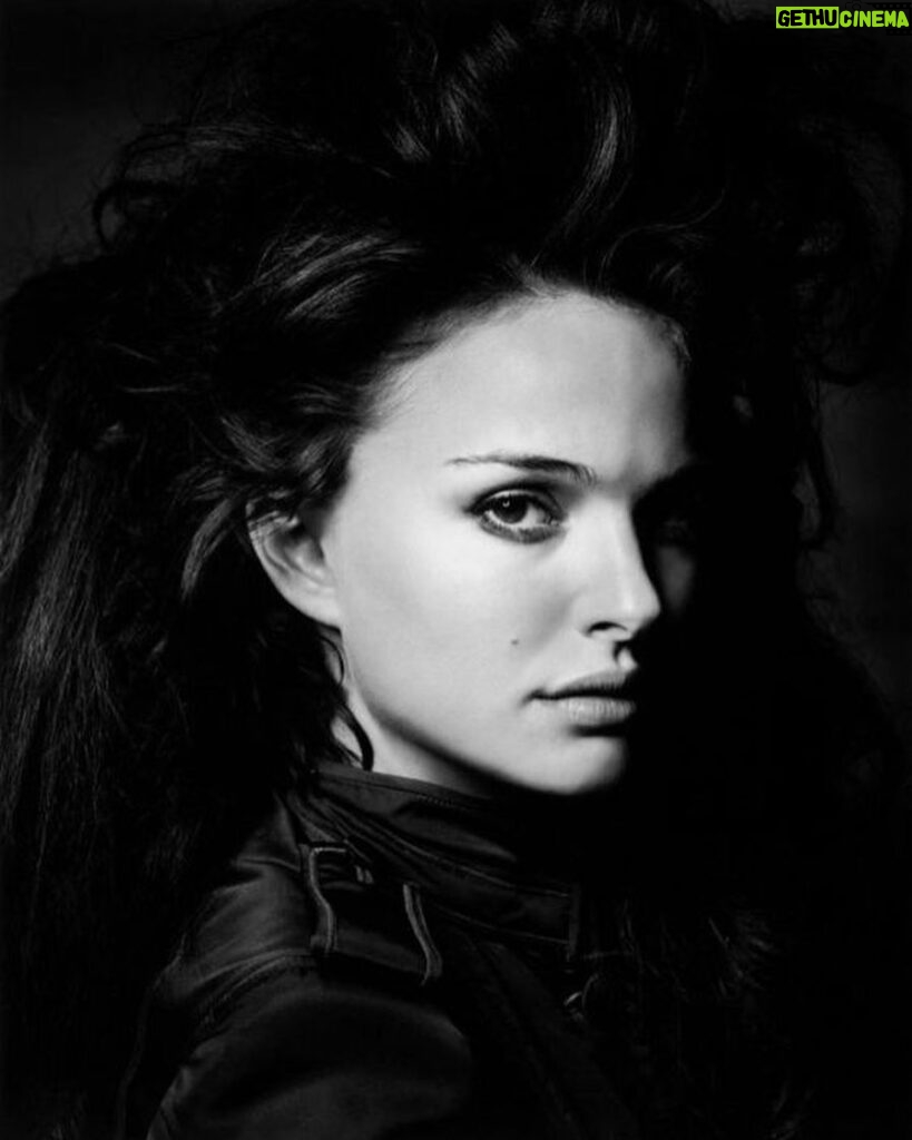 Actress Miranda Frigon HD Instagram Photos and Wallpapers October 2022 ...