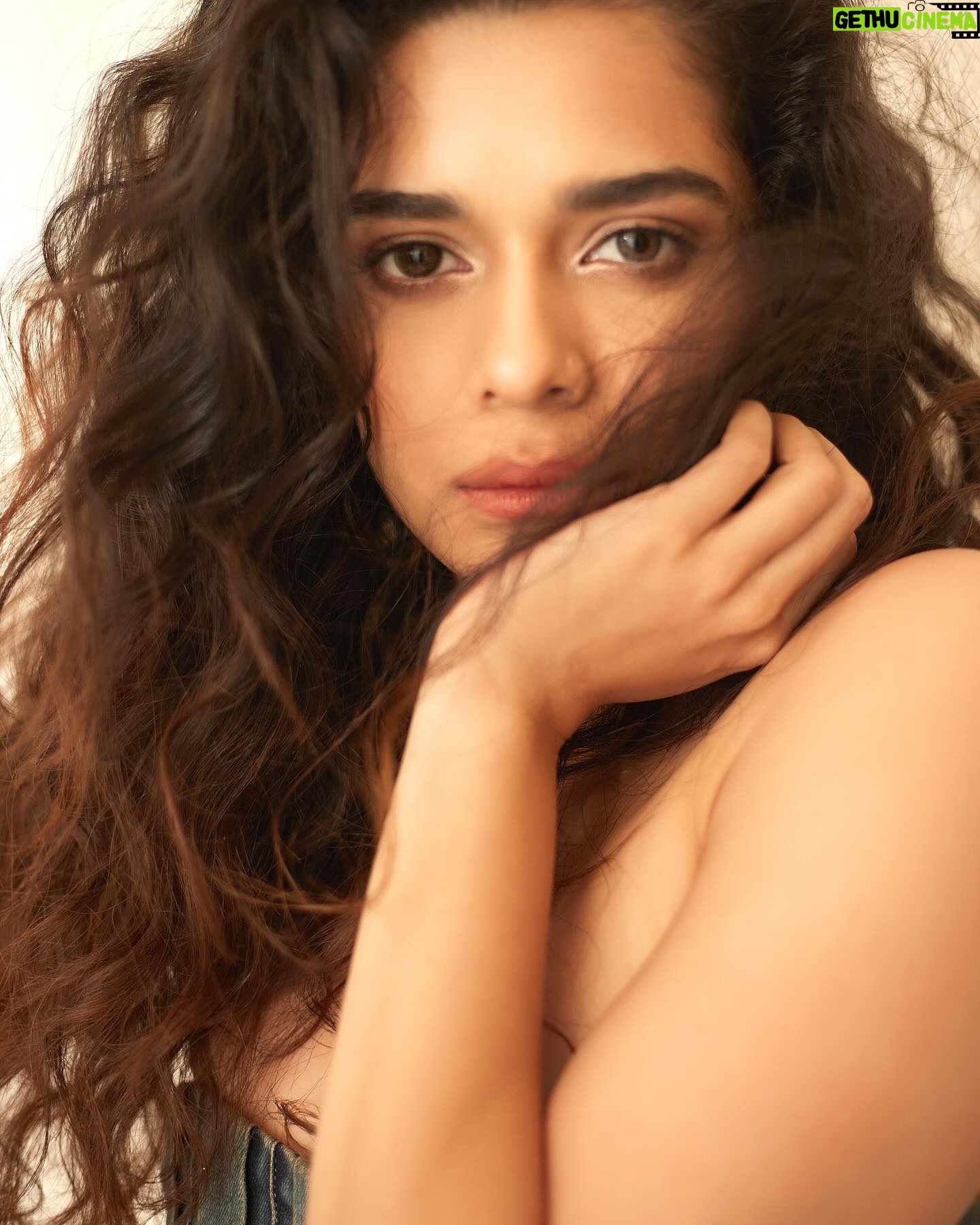 Actress Mithila Palkar HD Instagram Photos and Wallpapers August 2024 | Gethu Cinema