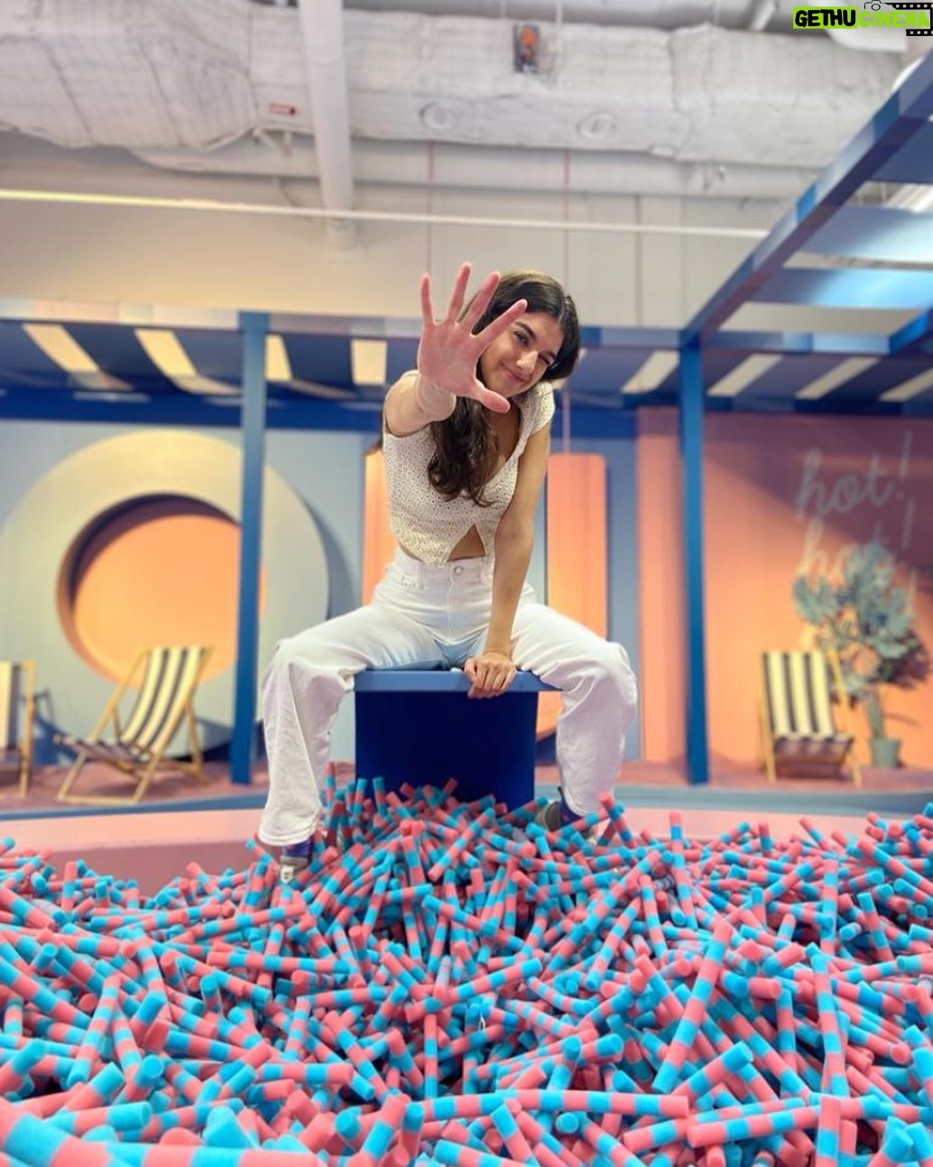 Nathalie Varli Wiki, Biography, Age, Gallery, Spouse and more