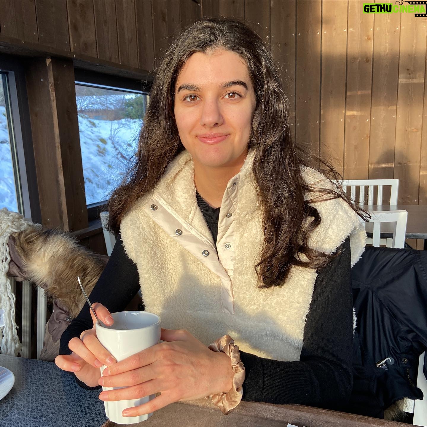 Nathalie Varli Wiki, Biography, Age, Gallery, Spouse and more