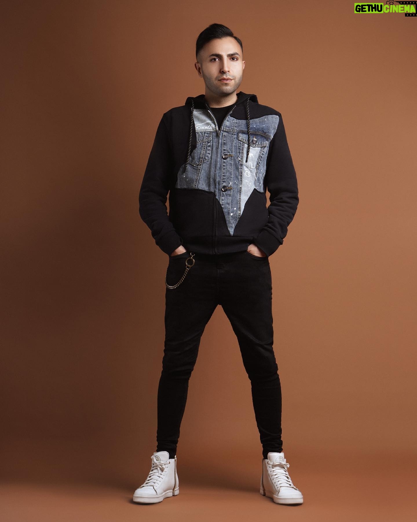 Nima Shams Wiki, Biography, Age, Photos, Spouse and more