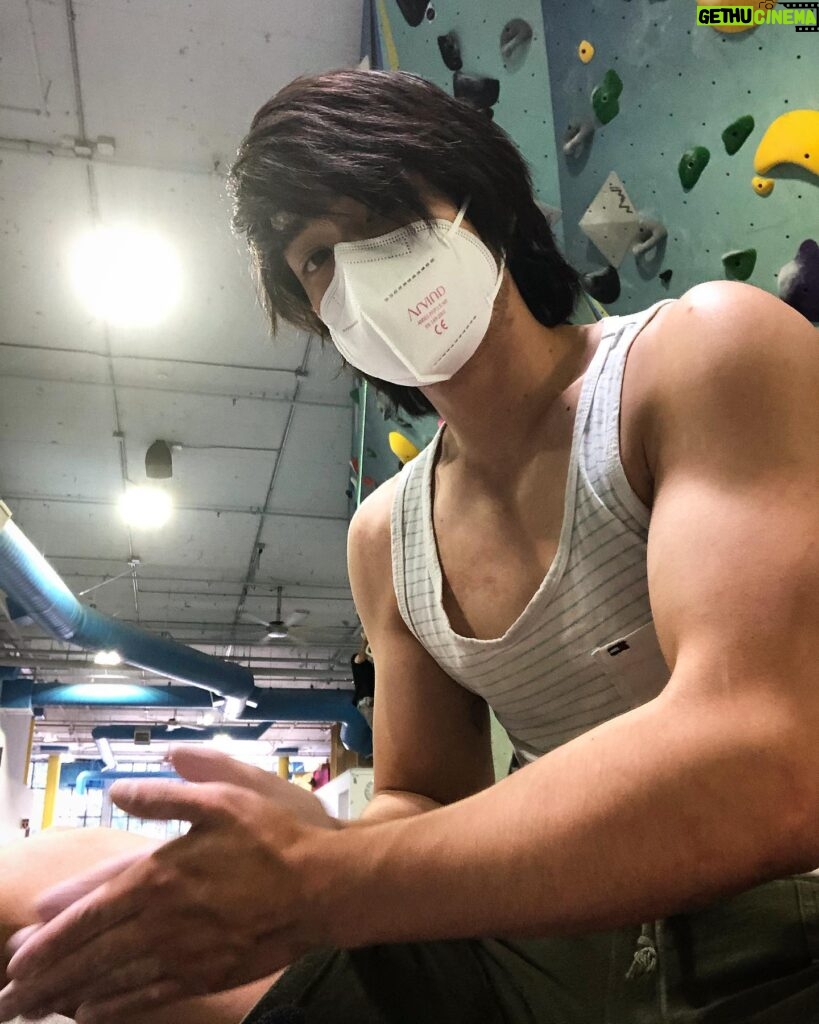 Actor Osric Chau HD Instagram Photos and Wallpapers August 2020 | Gethu ...