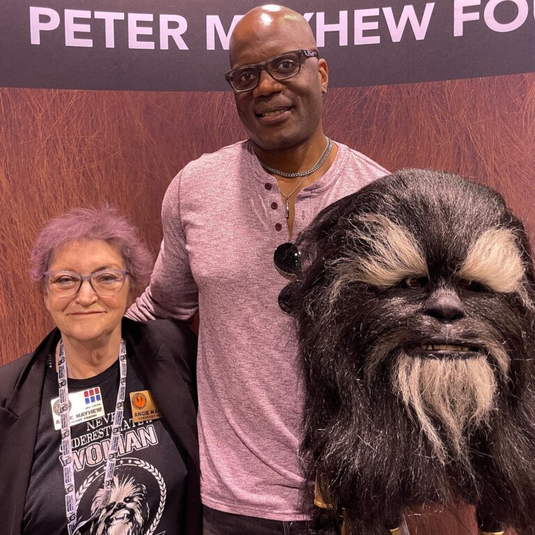 10 Breathtaking Instagram Photos of Peter Mayhew