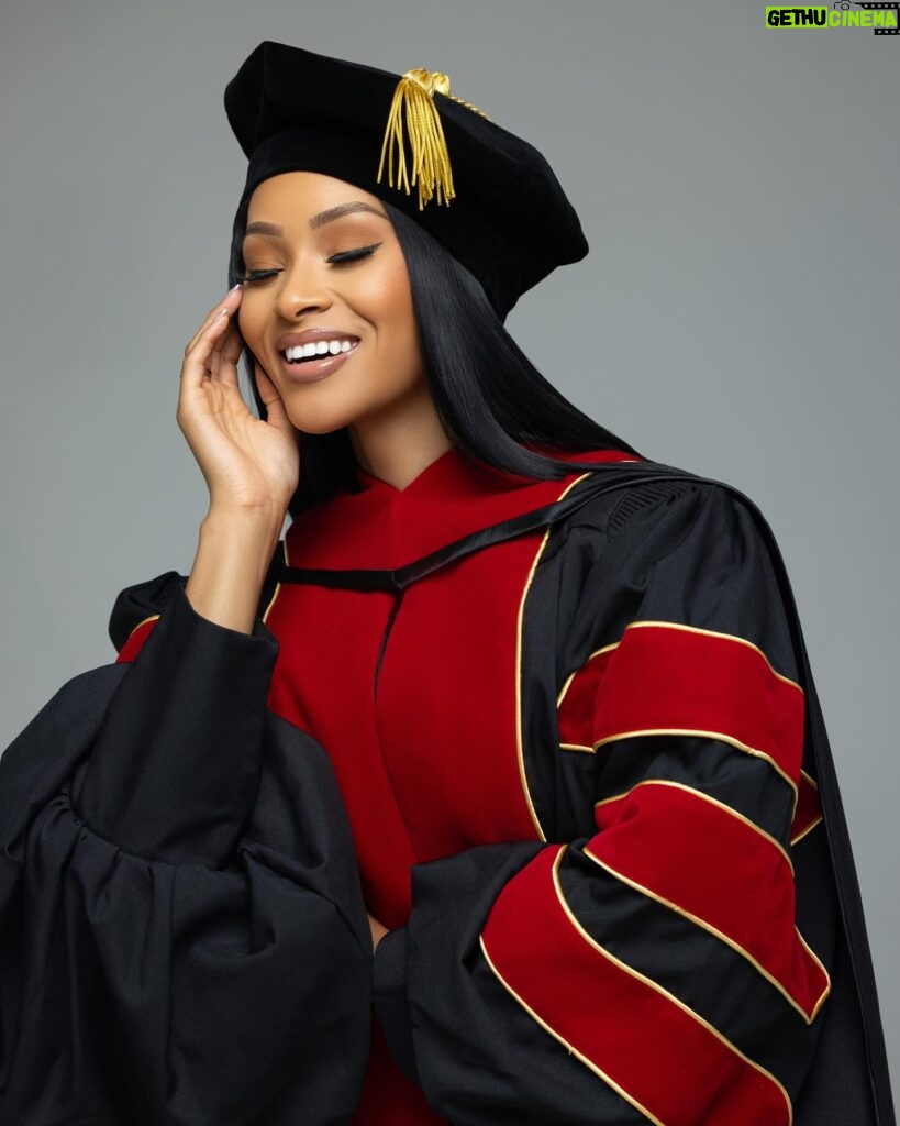 Actress Pretty Vee HD Instagram Photos and Wallpapers June 2024 | Gethu ...