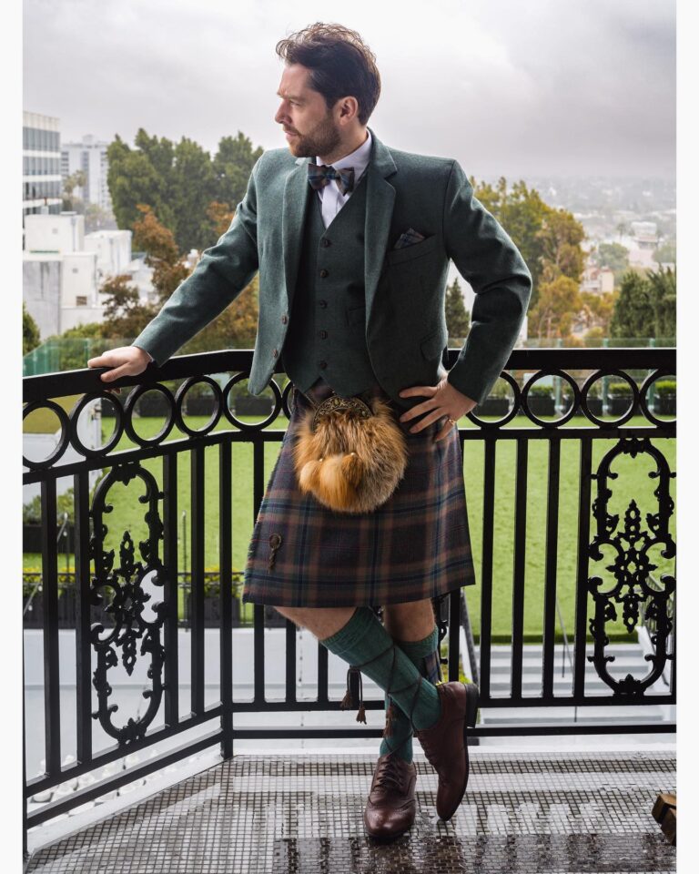 10 Richard Rankin Instagram Photos That Got the Most Love