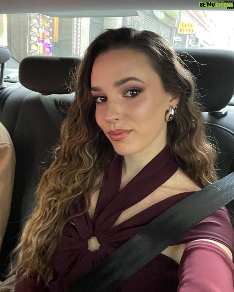Actress Sara Vidorreta HD Instagram Photos and Wallpapers May 2024 ...
