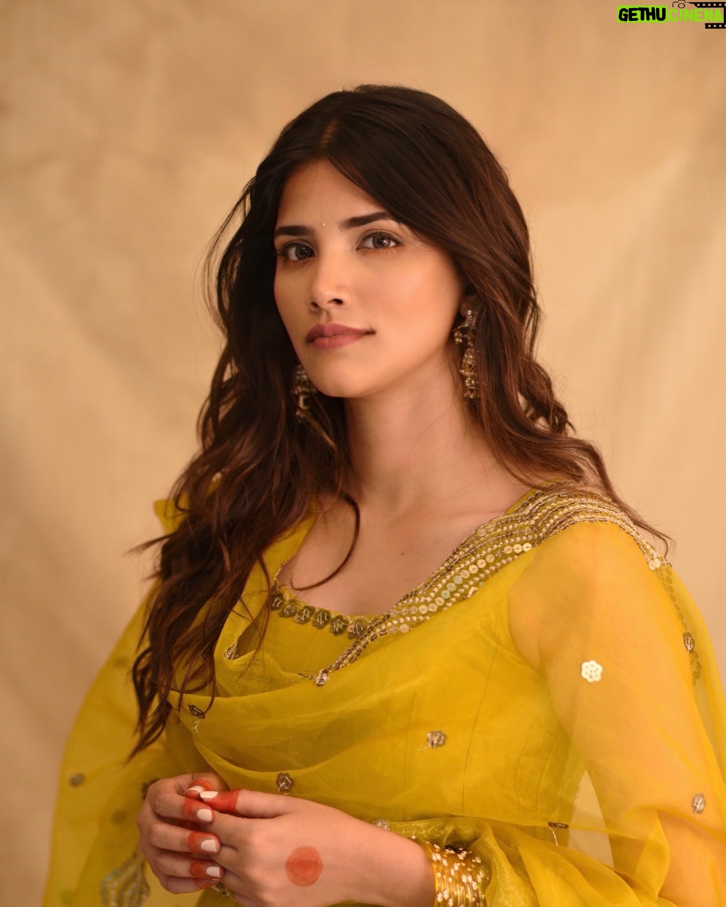Actress Sayli Patil HD Instagram Photos and Wallpapers August 2024 ...