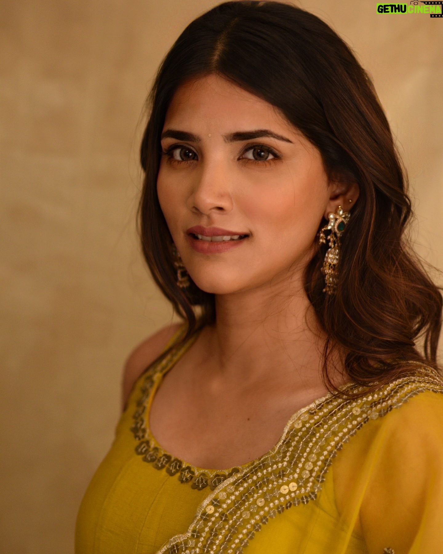 Actress Sayli Patil HD Instagram Photos and Wallpapers August 2024 ...