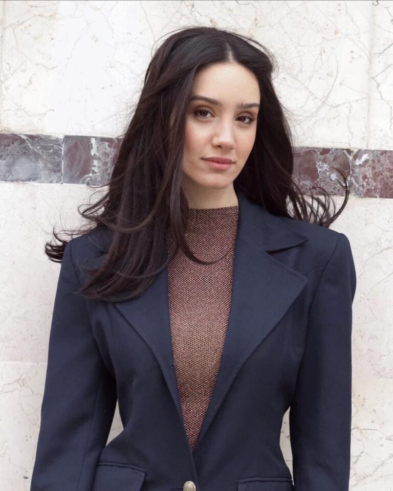 The Most Liked Instagram Photos of Semiha Bezek: A Top 10 Showcase!