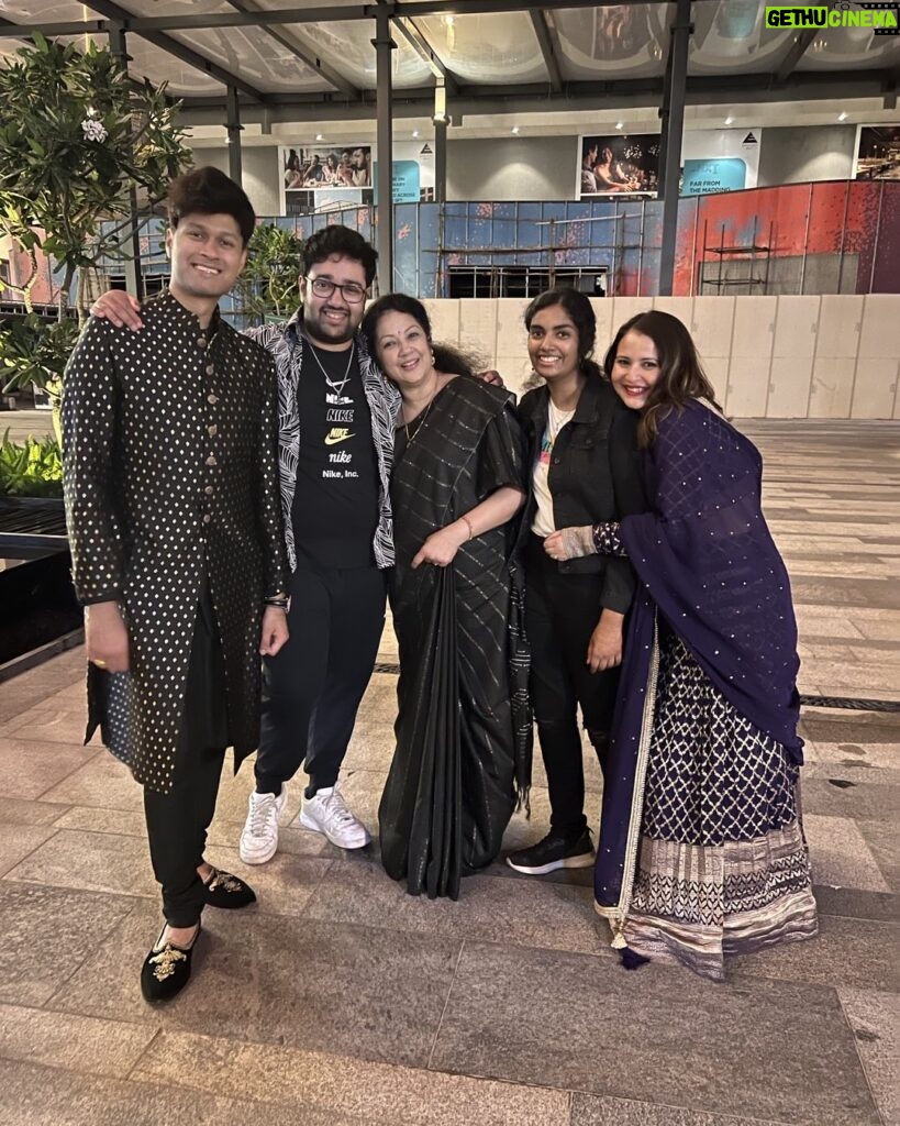 Actress Shanthi Krishna HD Instagram Photos and Wallpapers June 2023 | Gethu Cinema