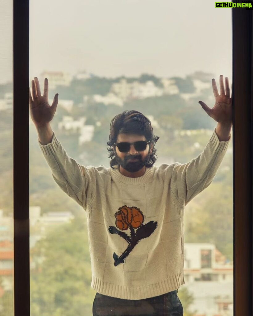 Actor Sree Vishnu HD Instagram Photos and Wallpapers March 2024 | Gethu ...