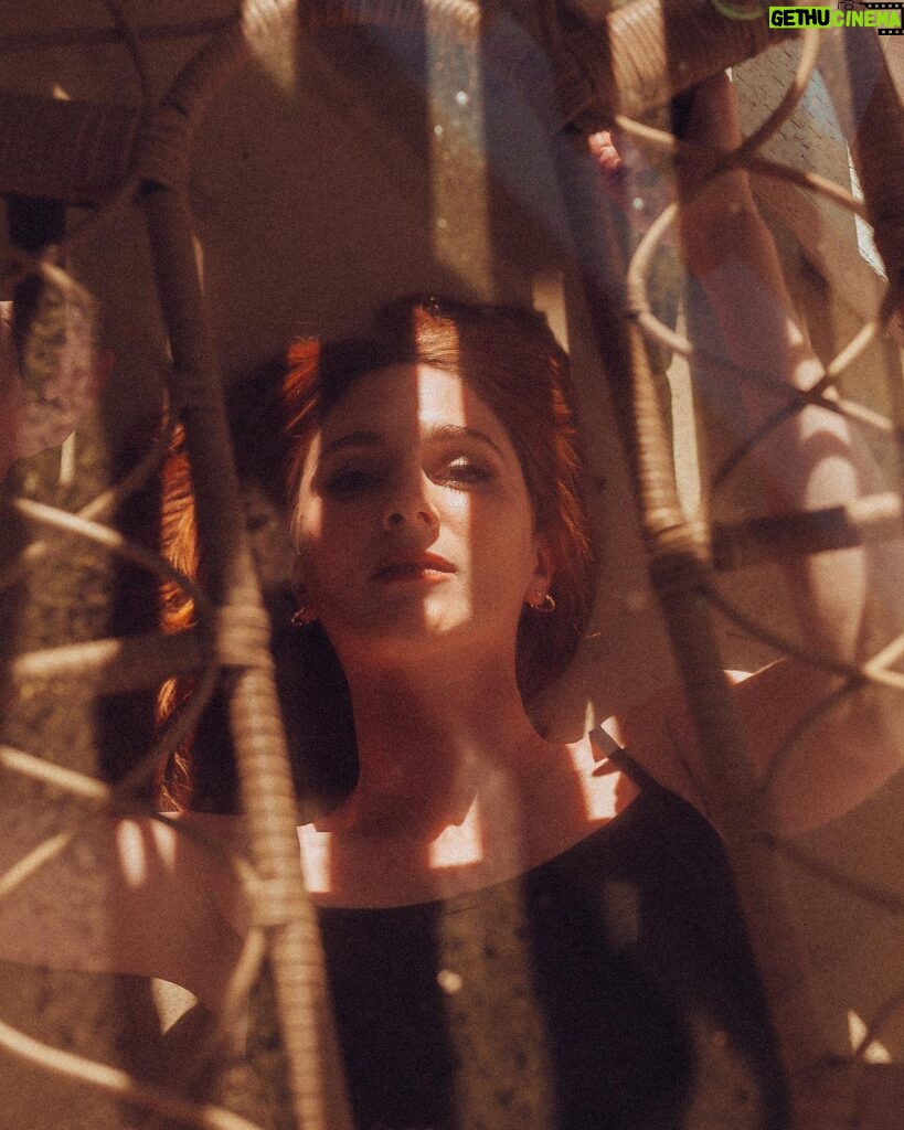 Actress Stephanie Koenig HD Instagram Photos and Wallpapers January ...