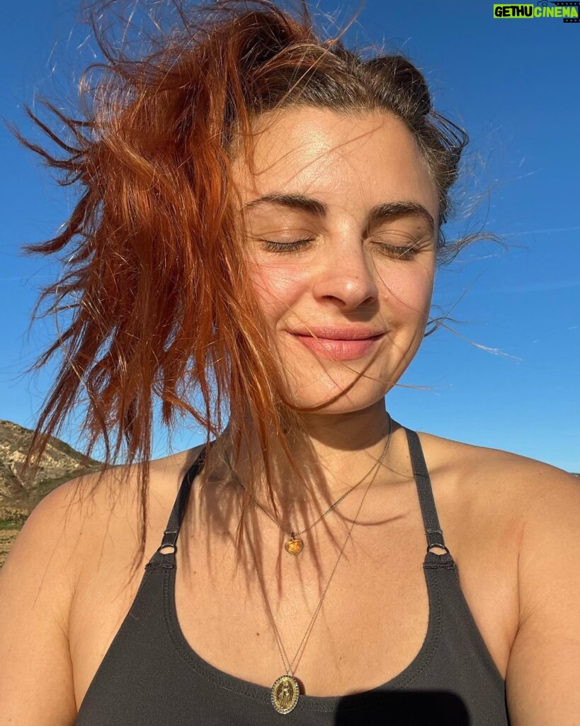 Actress Stephanie Simbari HD Instagram Photos and Wallpapers January 2023 | Gethu Cinema