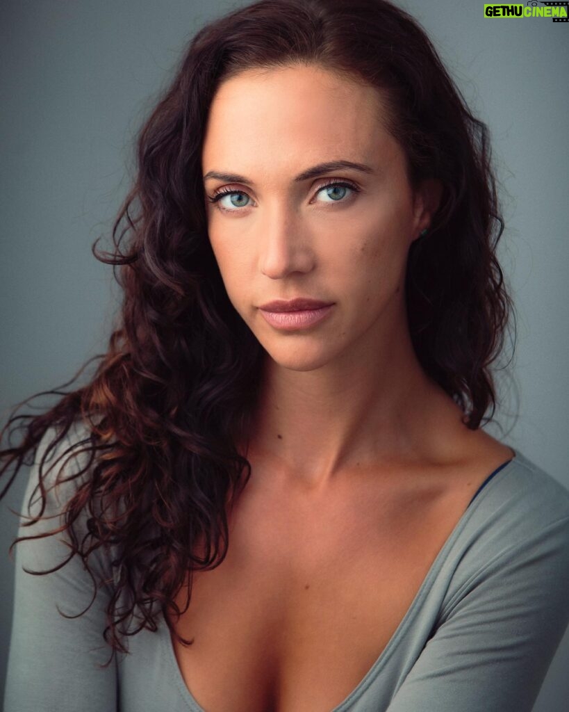 Actress Stephanie Tripp HD Instagram Photos and Wallpapers June 2024 ...