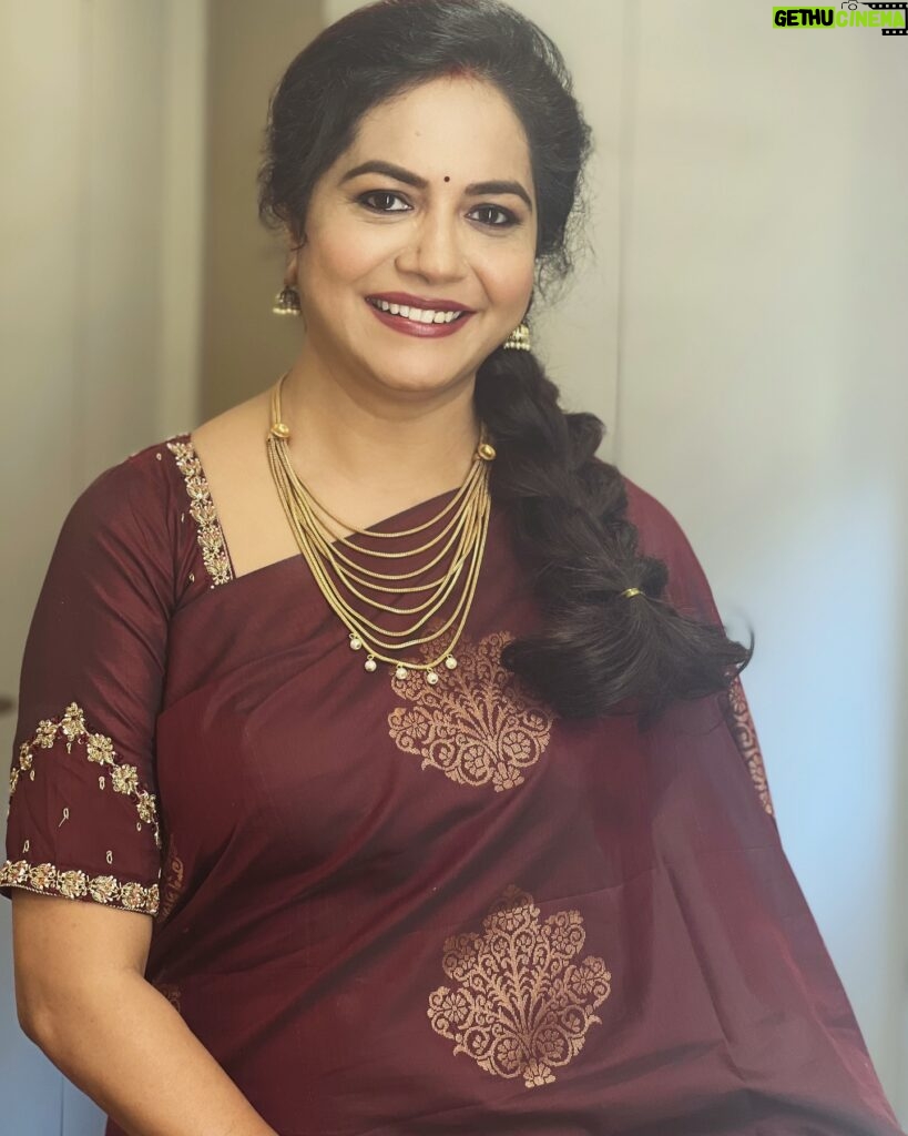 Singer Sunitha Upadrashta HD Instagram Photos and Wallpapers August ...