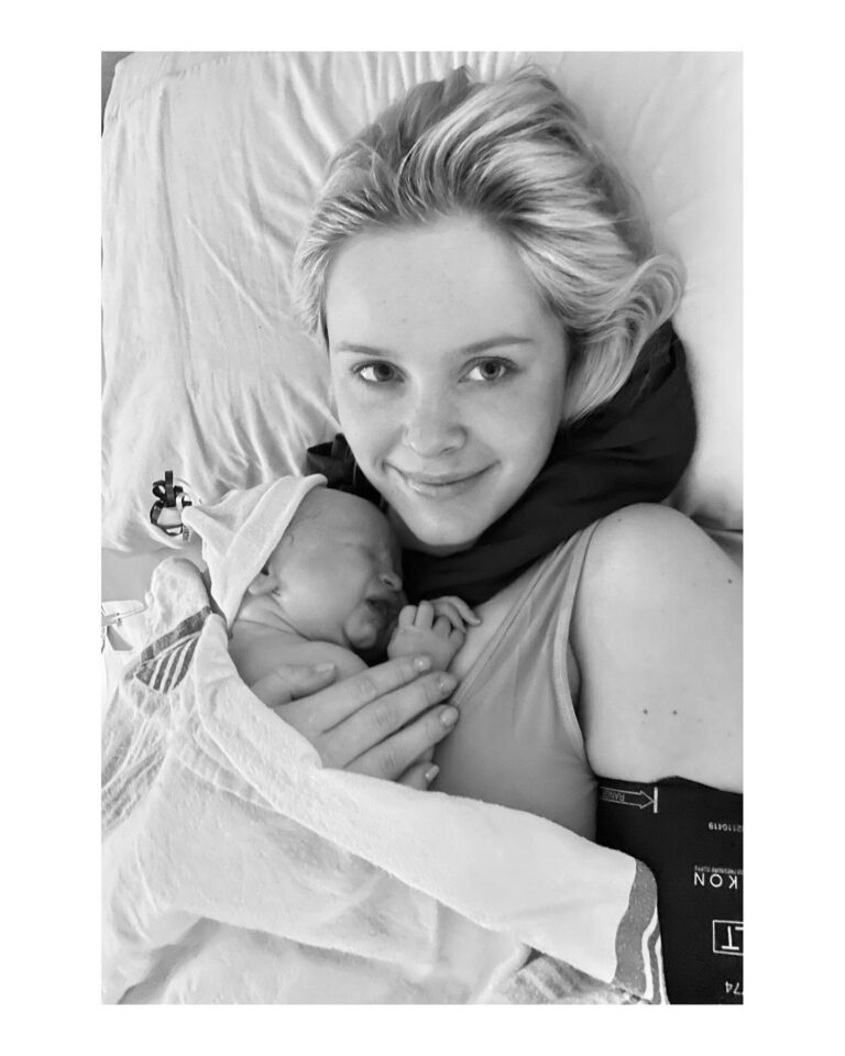 The Most Loved Instagram Photos Of Taylor Black Top 10