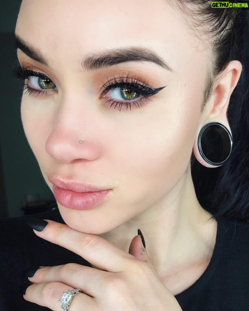 Actress Veronica Lorenz HD Instagram Photos and Wallpapers October 2019 ...