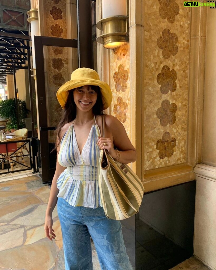 Actress Vinessa Vidotto HD Instagram Photos and Wallpapers June 2024 ...