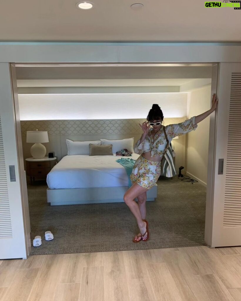 Actress Vinessa Vidotto HD Instagram Photos and Wallpapers June 2024 ...