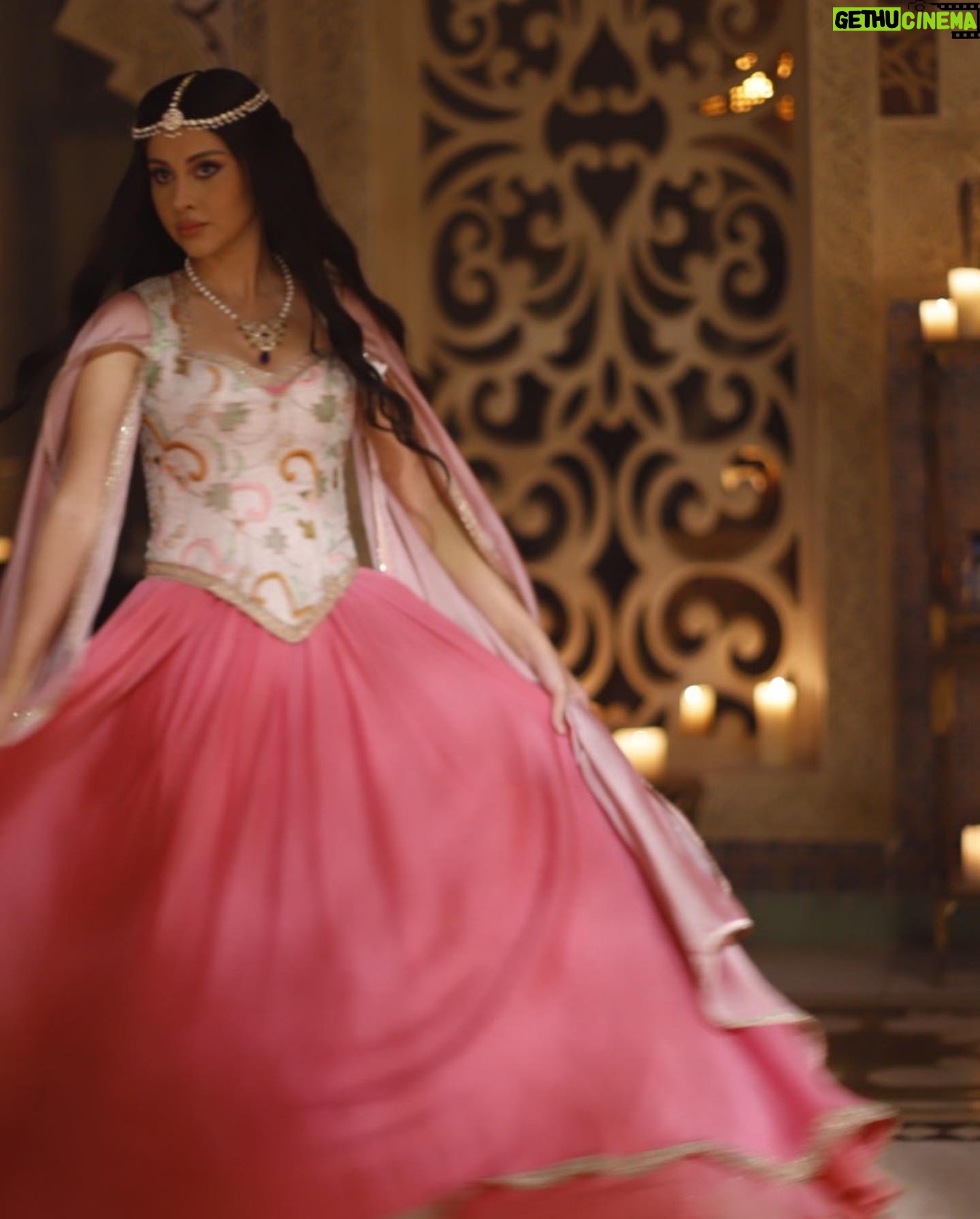 Actress Yasmine Raeis HD Instagram Photos and Wallpapers May 2024 ...