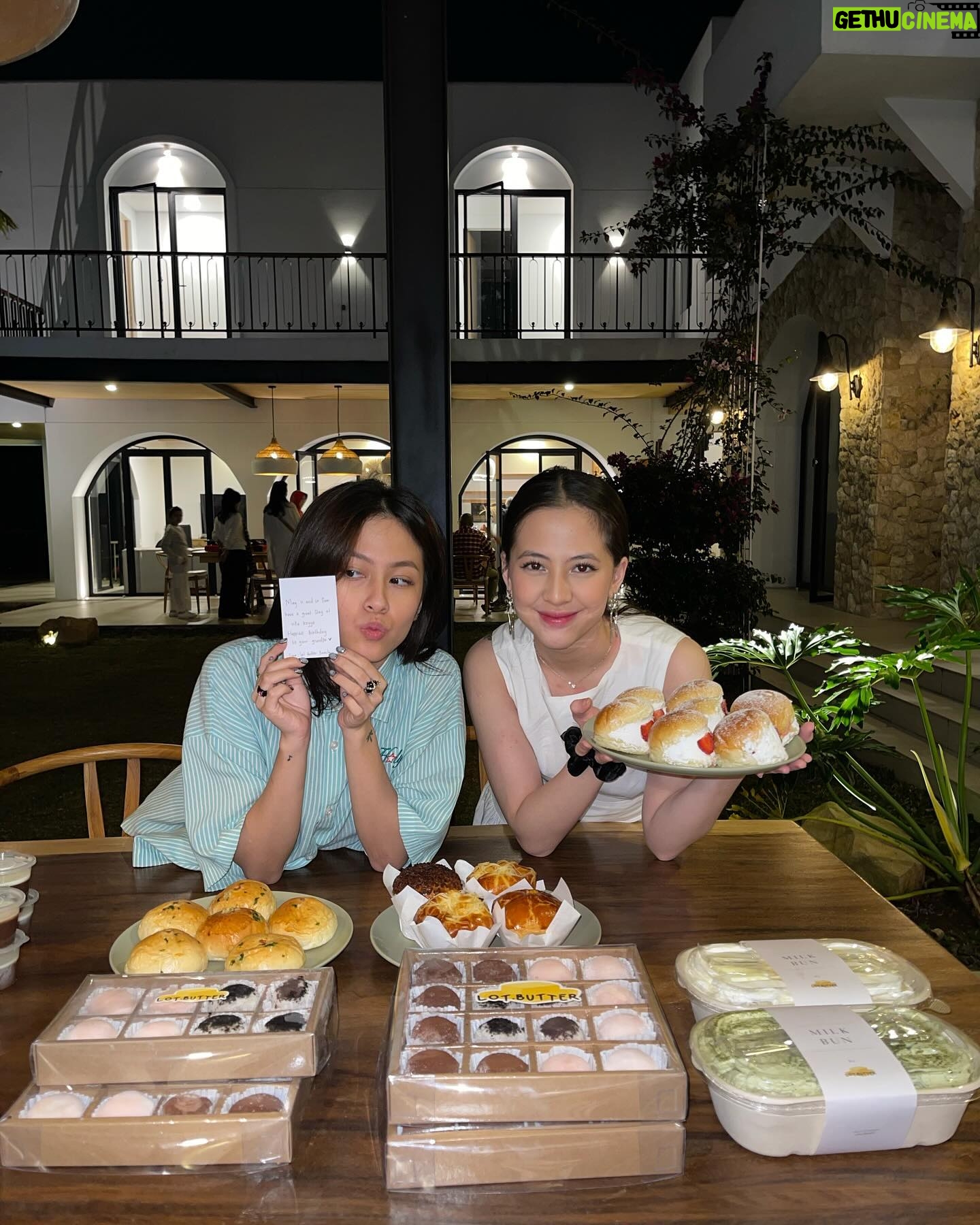 Actress Adhisty Zara HD Instagram Photos and Wallpapers August 2024 ...