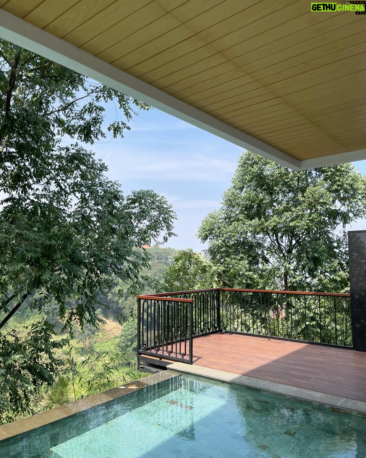 Actress Adhisty Zara HD Instagram Photos and Wallpapers August 2024 ...