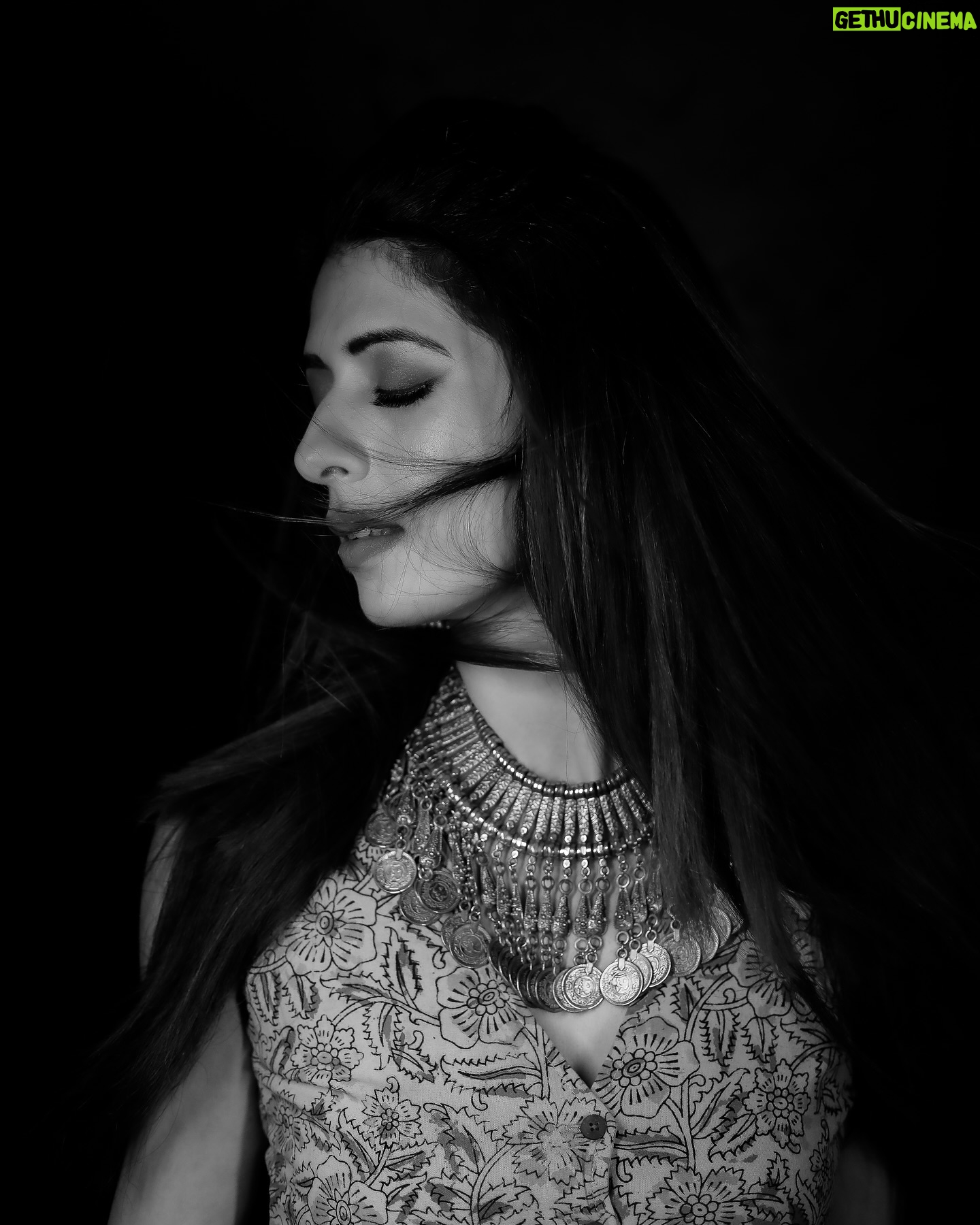 Actress Aishwarya Sakhuja HD Instagram Photos and Wallpapers August ...