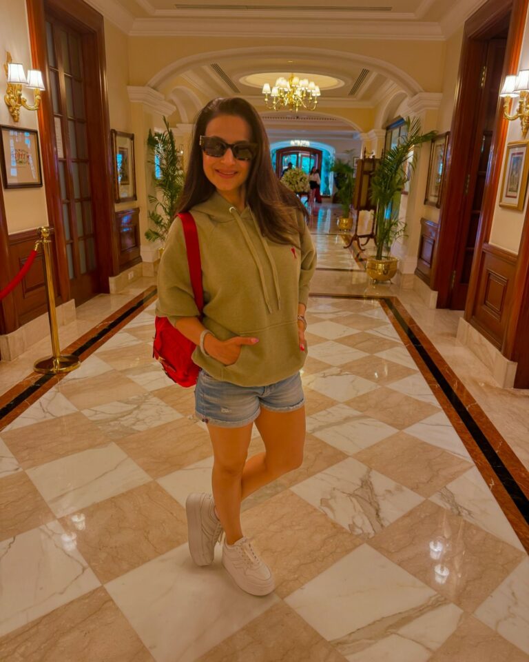 Ameesha Patel Wiki, Biography, Age, Gallery, Spouse and more