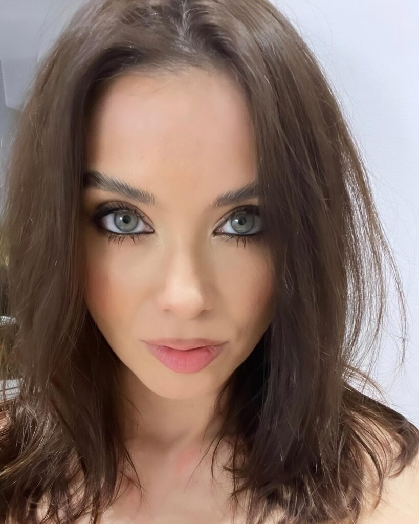 Actress Anca Dumitra HD Instagram Photos and Wallpapers March 2024 ...